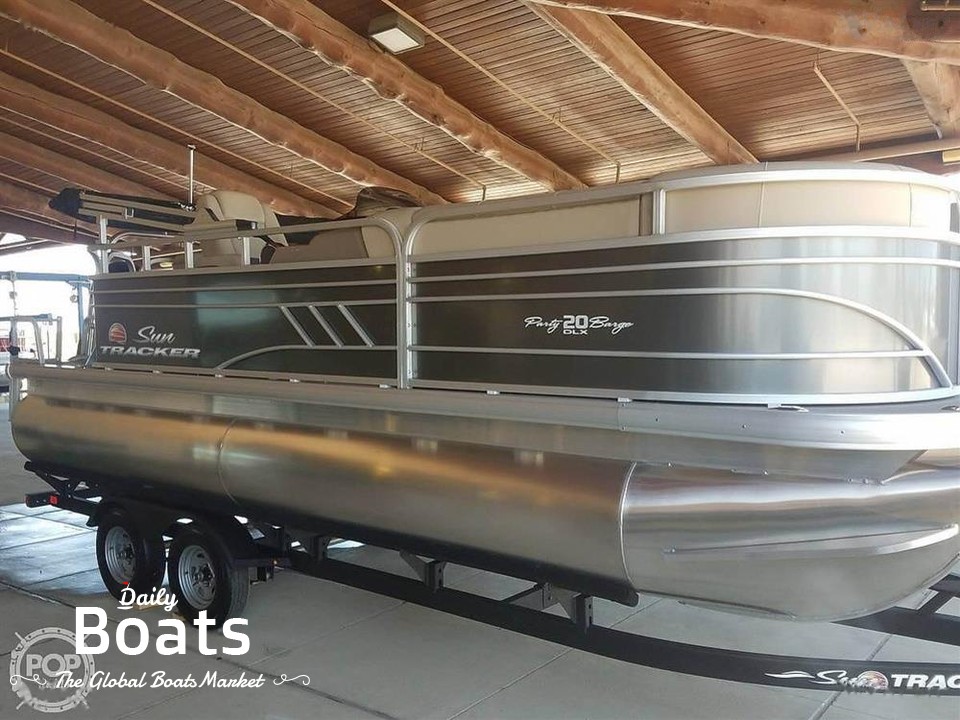 2022 Sun Tracker 20 Party Barge for sale. View price, photos and Buy ...