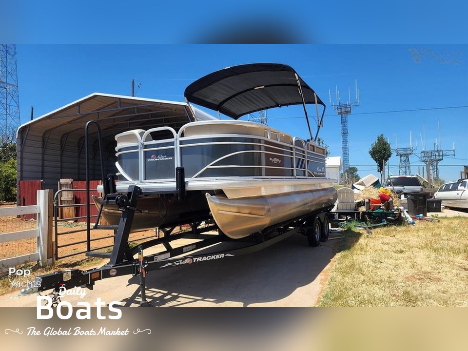 2022 Sun Tracker 20 Party Barge for sale. View price, photos and Buy ...