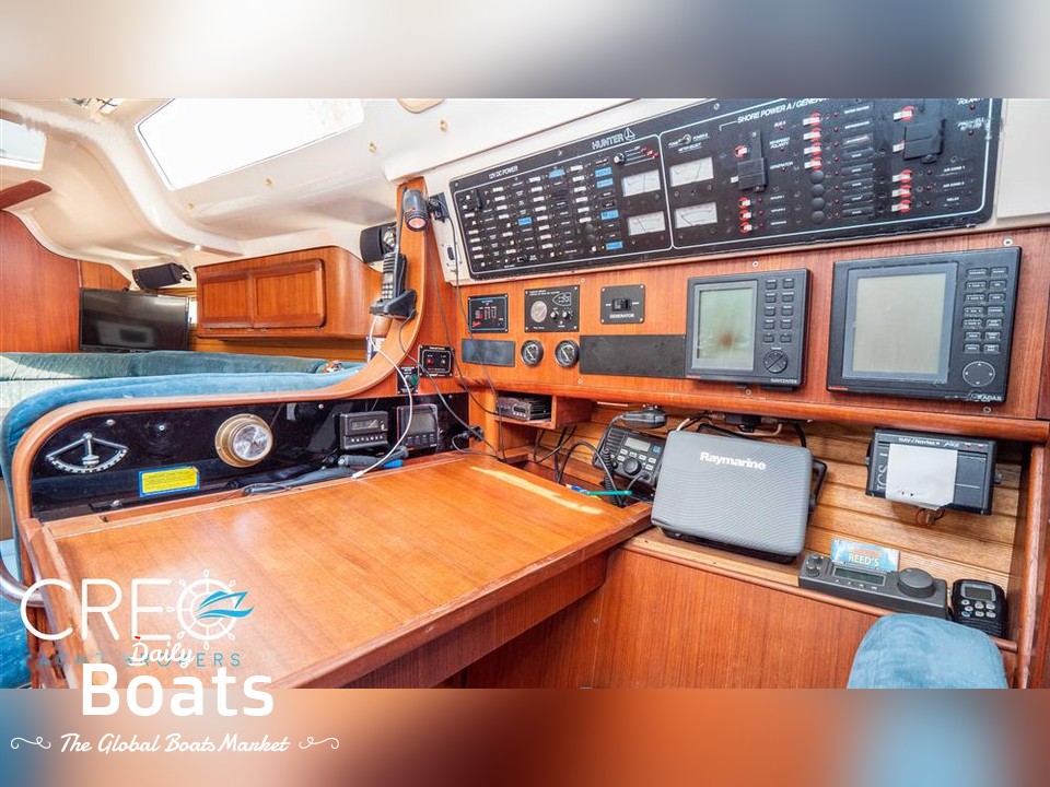 1996 Hunter Legend 430 for sale. View price, photos and Buy 1996 Hunter ...