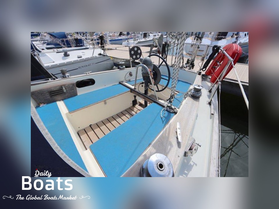 1971 Sparkman & Stephens Deb 33 for sale. View price, photos and Buy ...