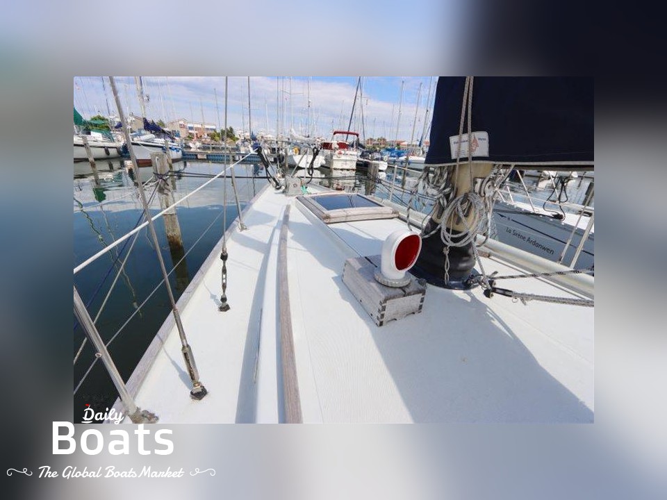 1971 Sparkman & Stephens Deb 33 for sale. View price, photos and Buy ...