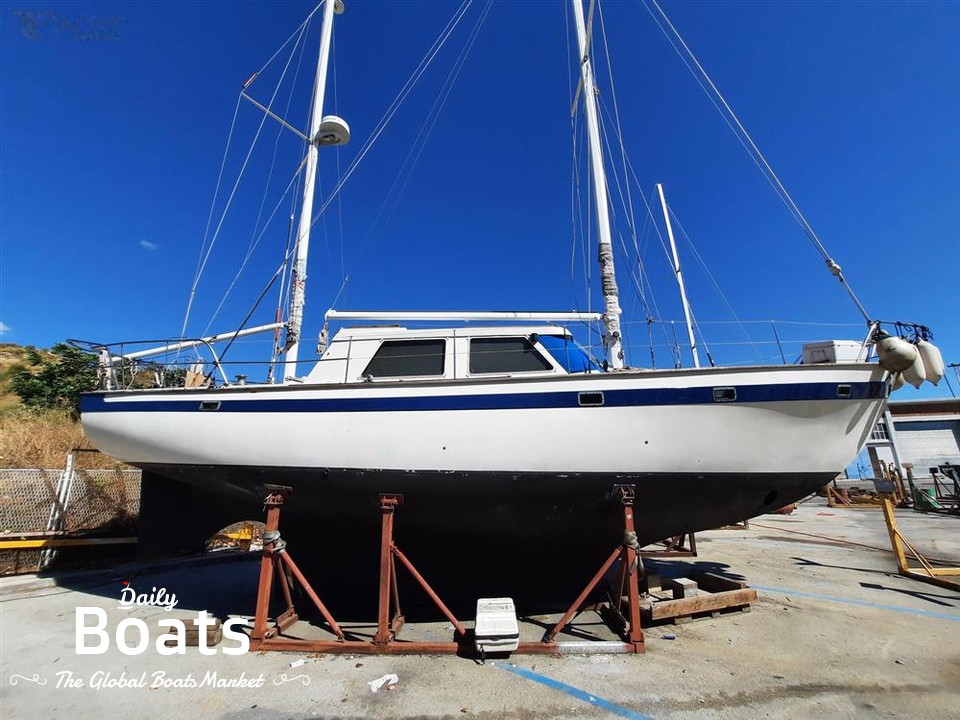 Carbineer motor sailor for sale - Daily Boats