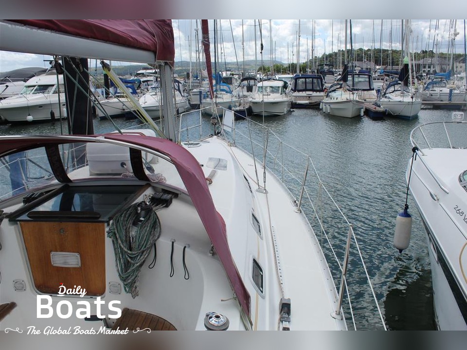 1998 Bénéteau Boats Oceanis 321 for sale. View price, photos and Buy ...