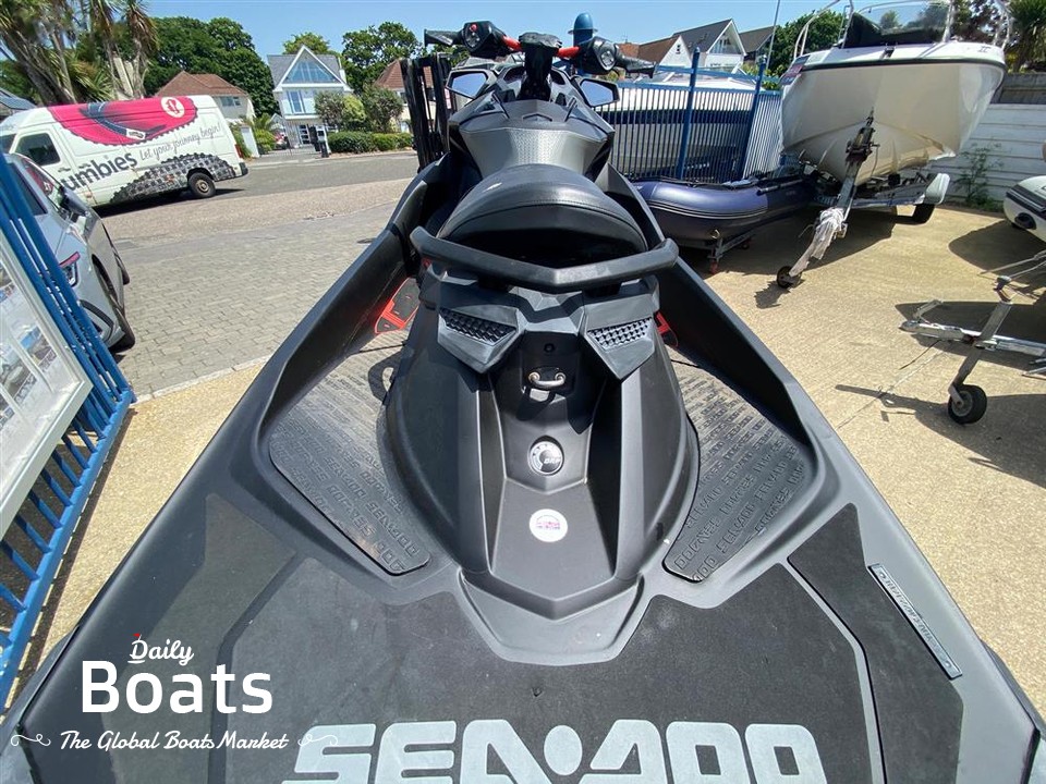 2018 Sea-Doo 230 Gtrx for sale. View price, photos and Buy 2018 Sea-Doo ...