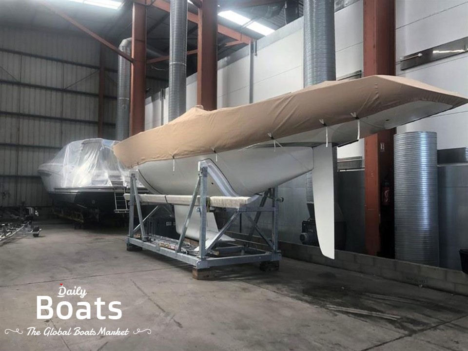 2012 Custom International 8 Metre for sale. View price, photos and Buy ...