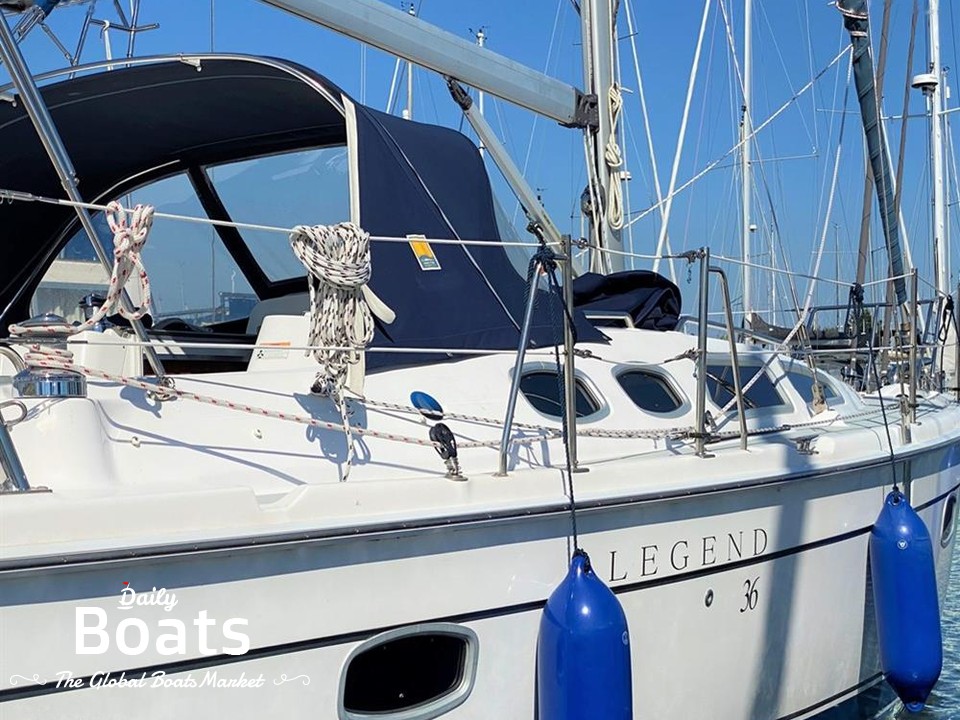 2009 Hunter Legend 36 for sale. View price, photos and Buy 2009 Hunter ...