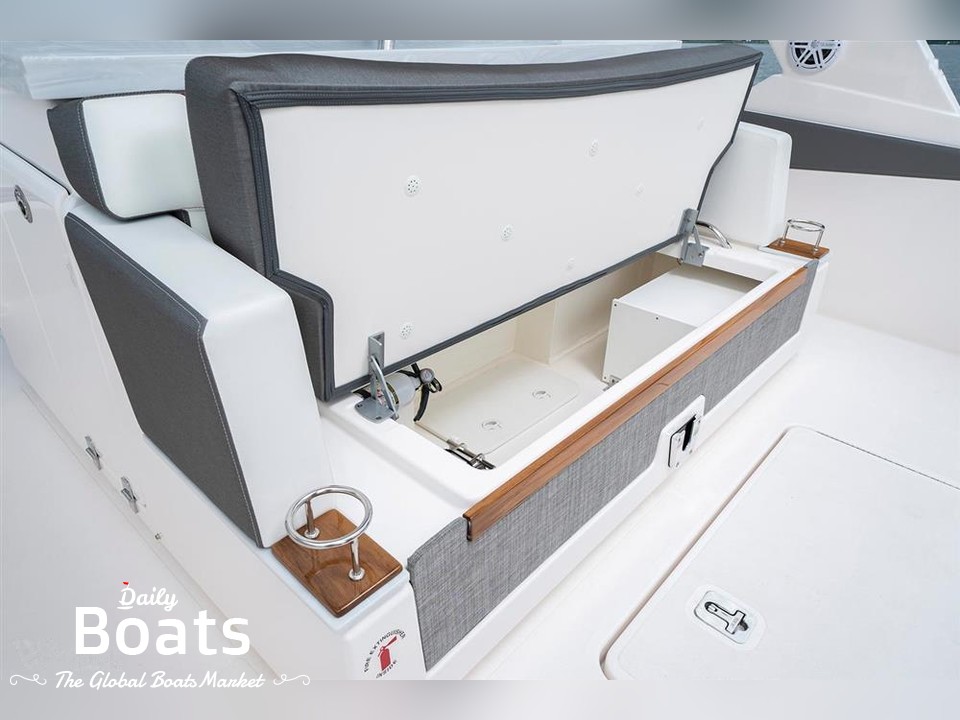 2022 Tiara Yachts 3400 Ls for sale. View price, photos and Buy 2022 ...