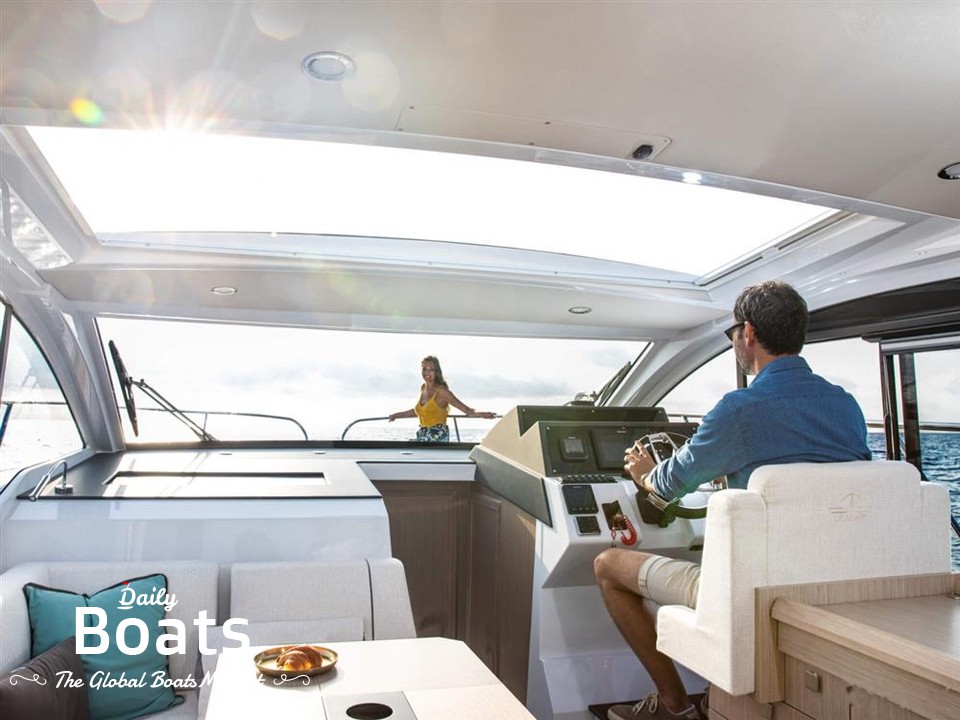 2020 Sealine C335V for sale. View price, photos and Buy 2020 Sealine ...