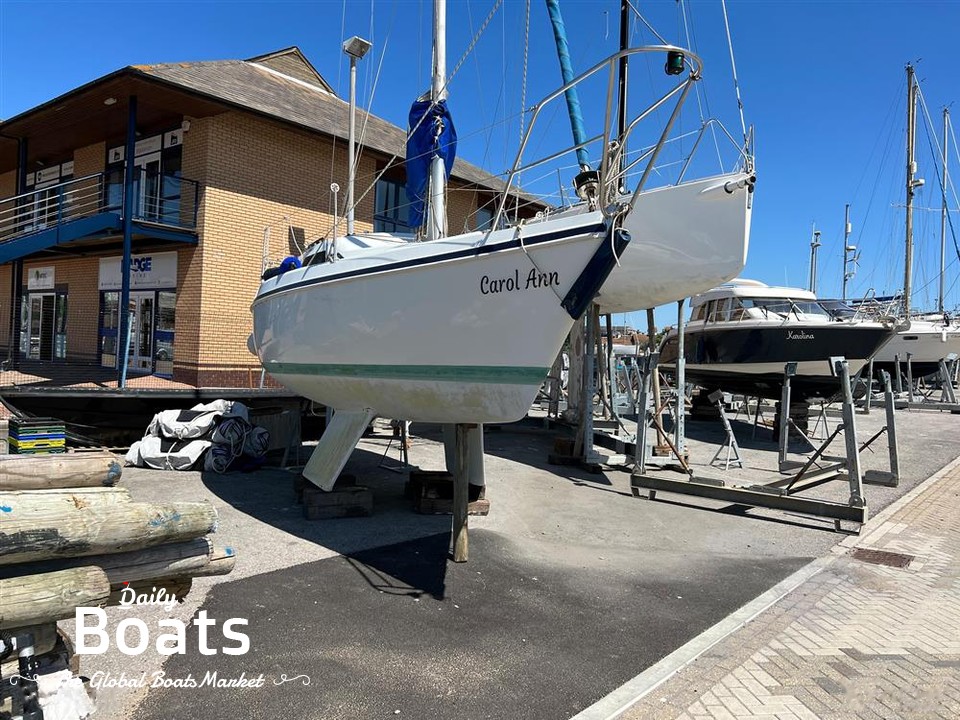 1990 Hunter Horizon 27 for sale. View price, photos and Buy 1990 Hunter ...