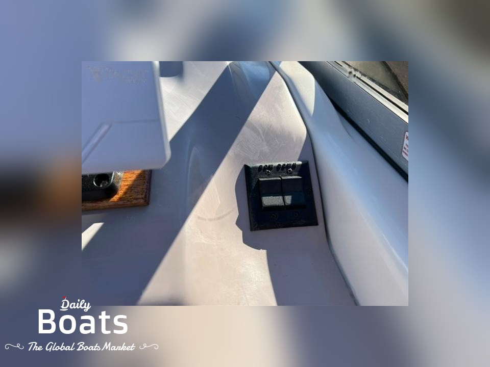 1999 Regal Boats 242 Commodore for sale. View price, photos and Buy ...