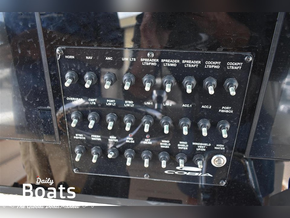 2018 Cobia Boats 344 Cc for sale. View price, photos and Buy 2018 Cobia ...