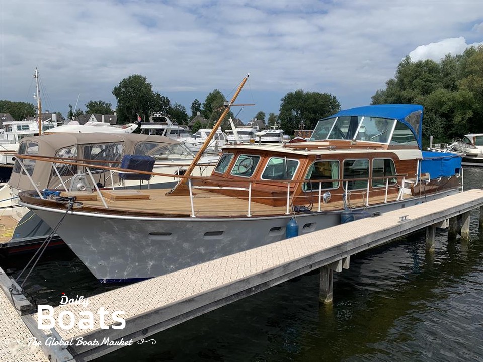 Cruising boats Super Van Craft 12.60 for sale - Daily Boats