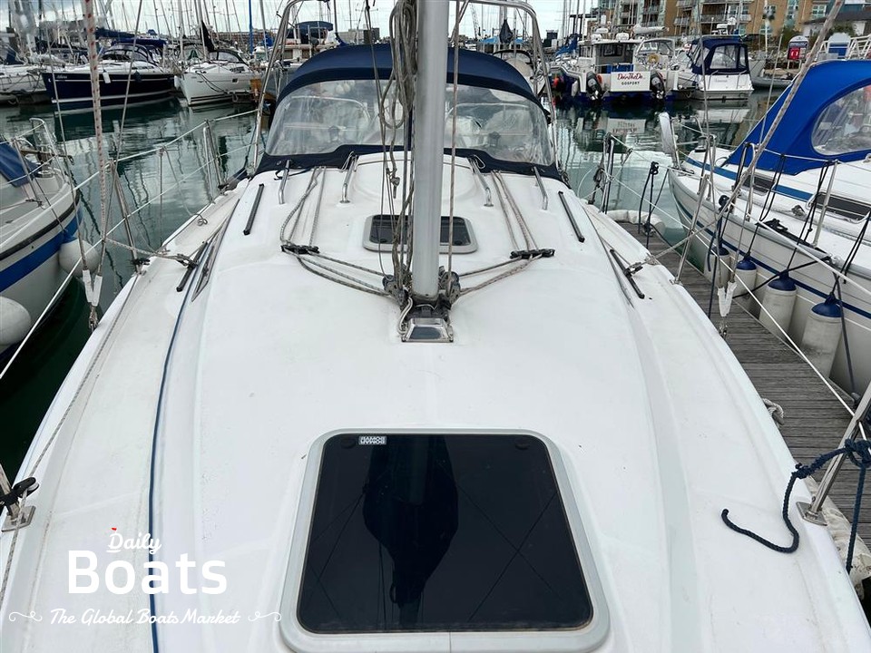 2007 Hunter Legend 31 for sale. View price, photos and Buy 2007 Hunter ...