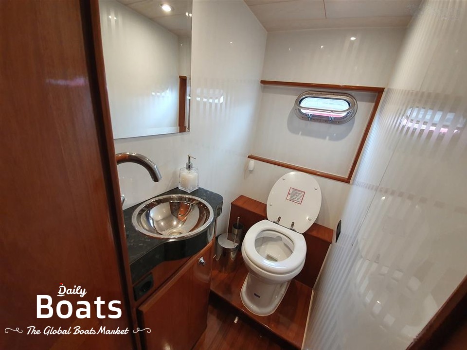 2008 Crown Keyzer 40 Ac for sale. View price, photos and Buy 2008 Crown ...