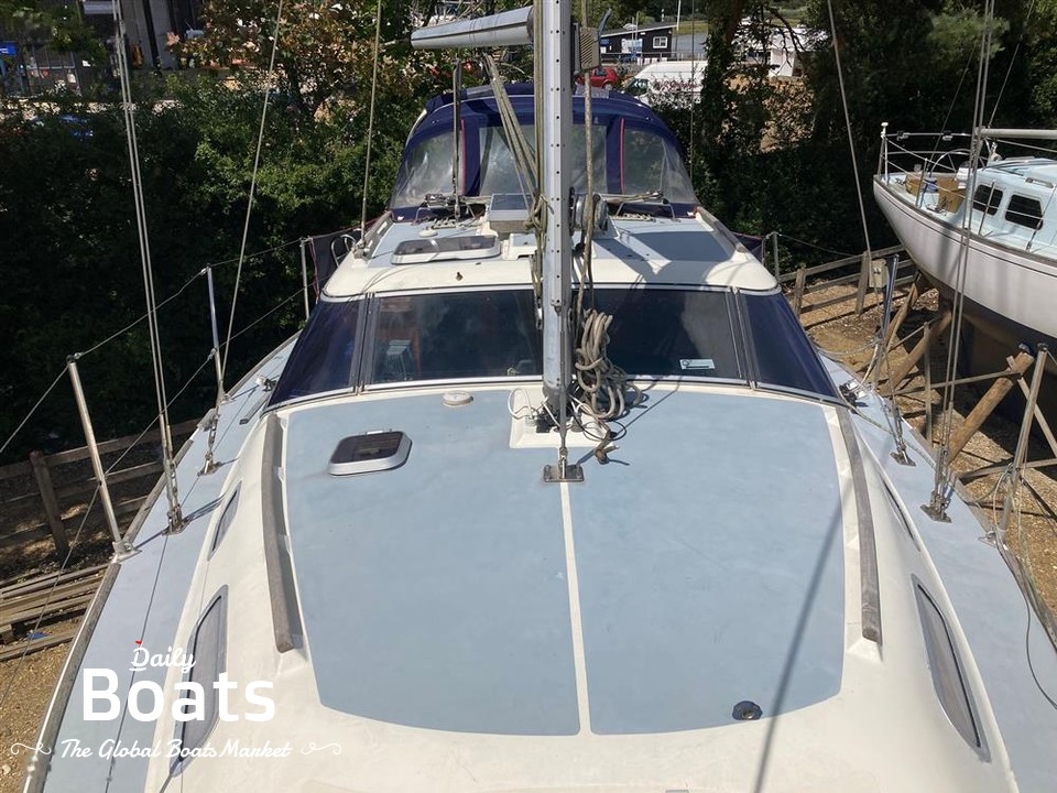 1990 Westerly Riviera 35 for sale. View price, photos and Buy 1990 ...