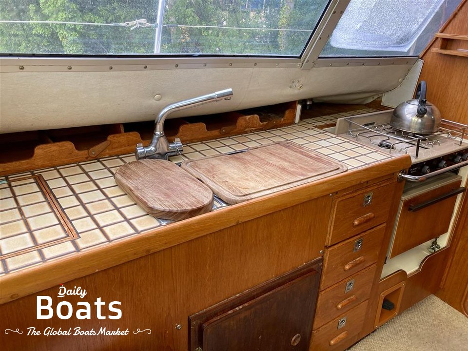 1990 Westerly Riviera 35 for sale. View price, photos and Buy 1990 ...