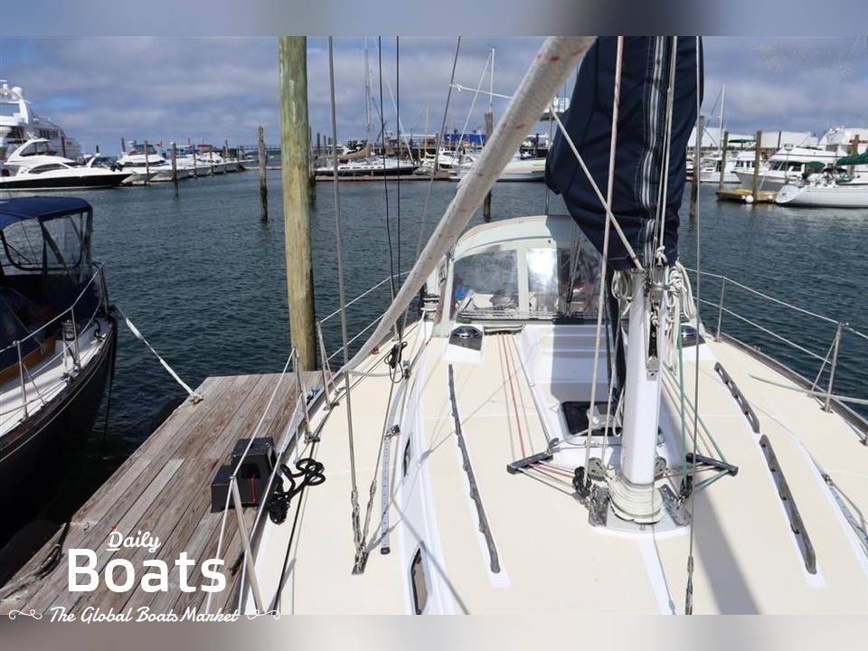 1990 Tartan Yachts 372 for sale. View price, photos and Buy 1990 Tartan ...