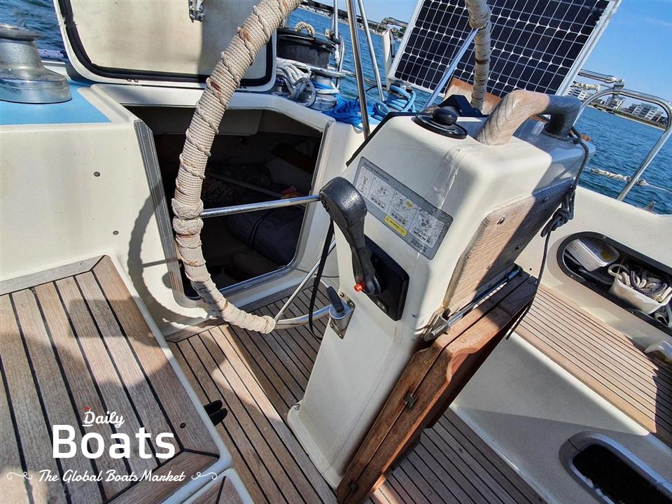 1988 Maxi Yachts 33 for sale. View price, photos and Buy 1988 Maxi ...