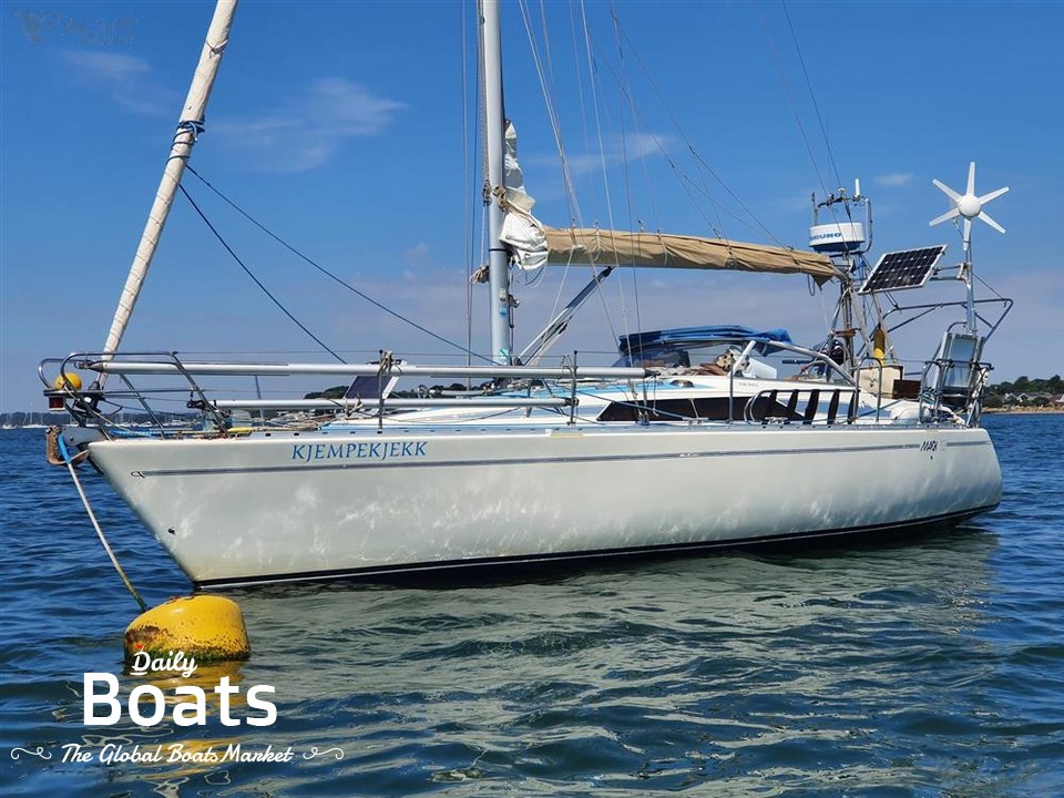 1988 Maxi Yachts 33 for sale. View price, photos and Buy 1988 Maxi ...