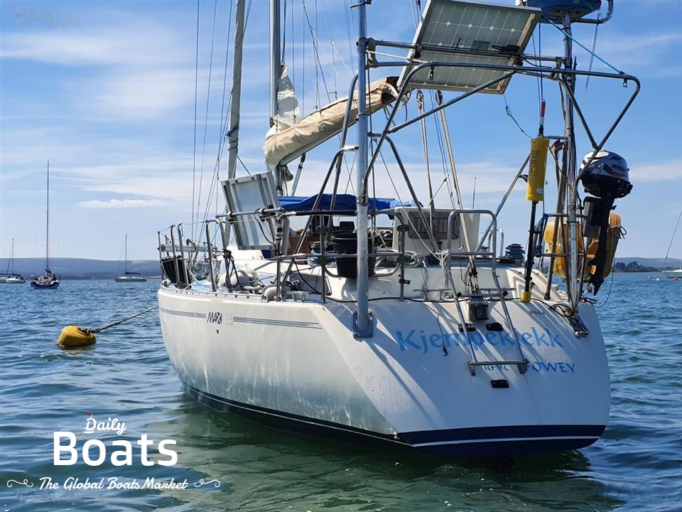 1988 Maxi Yachts 33 for sale. View price, photos and Buy 1988 Maxi ...