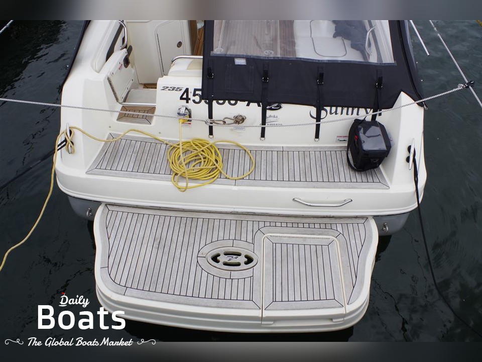 2011 Sea Ray Boats 235 Weekender for sale. View price, photos and Buy ...