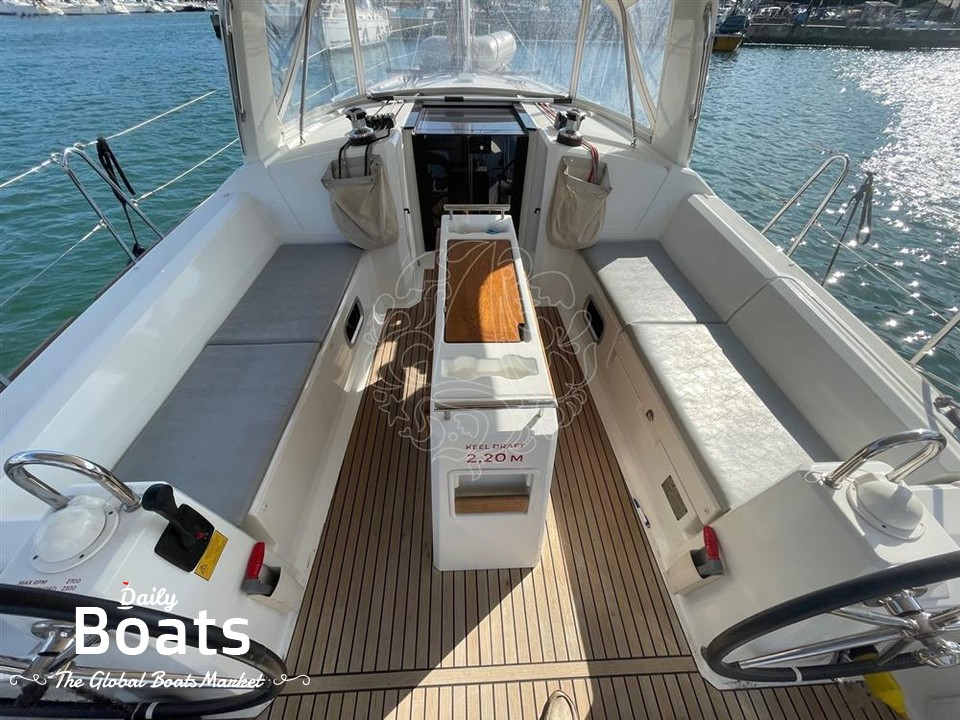 2014 Bénéteau Boats Oceanis 38 Weekender for sale. View price, photos ...
