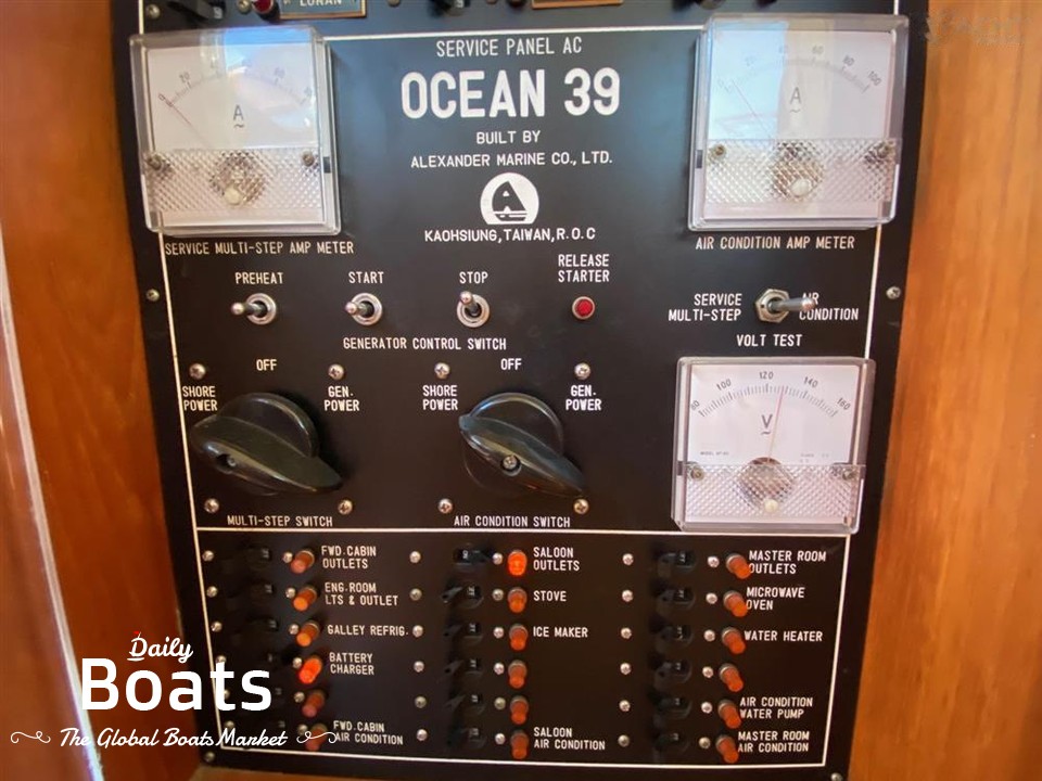 1987 Ocean Alexander 390 Sun Deck for sale. View price, photos and Buy 1987 Ocean Alexander 390 ...