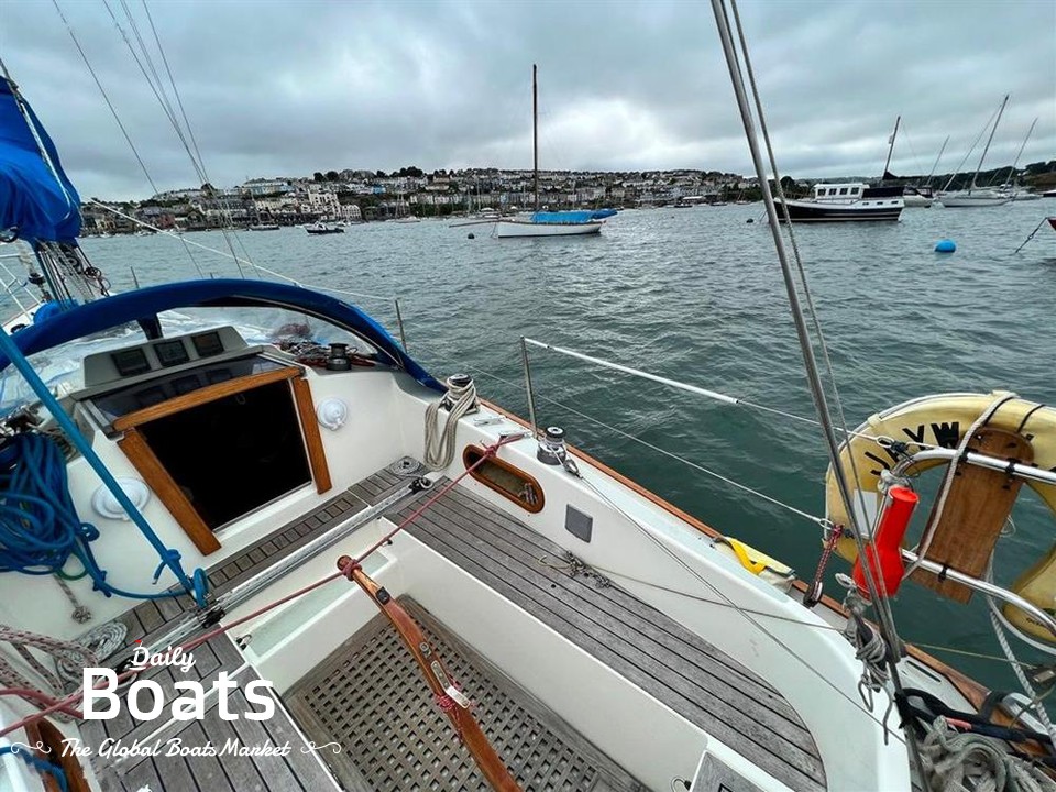 1990 Contessa 32 for sale. View price, photos and Buy 1990 Contessa 32 ...