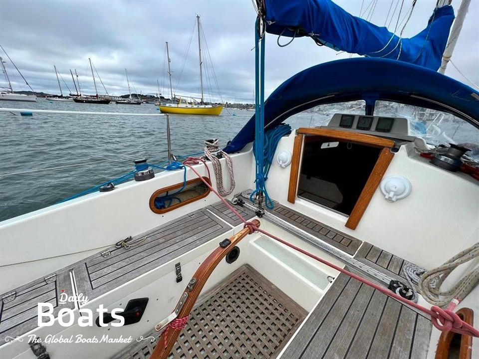 1990 Contessa 32 for sale. View price, photos and Buy 1990 Contessa 32 ...