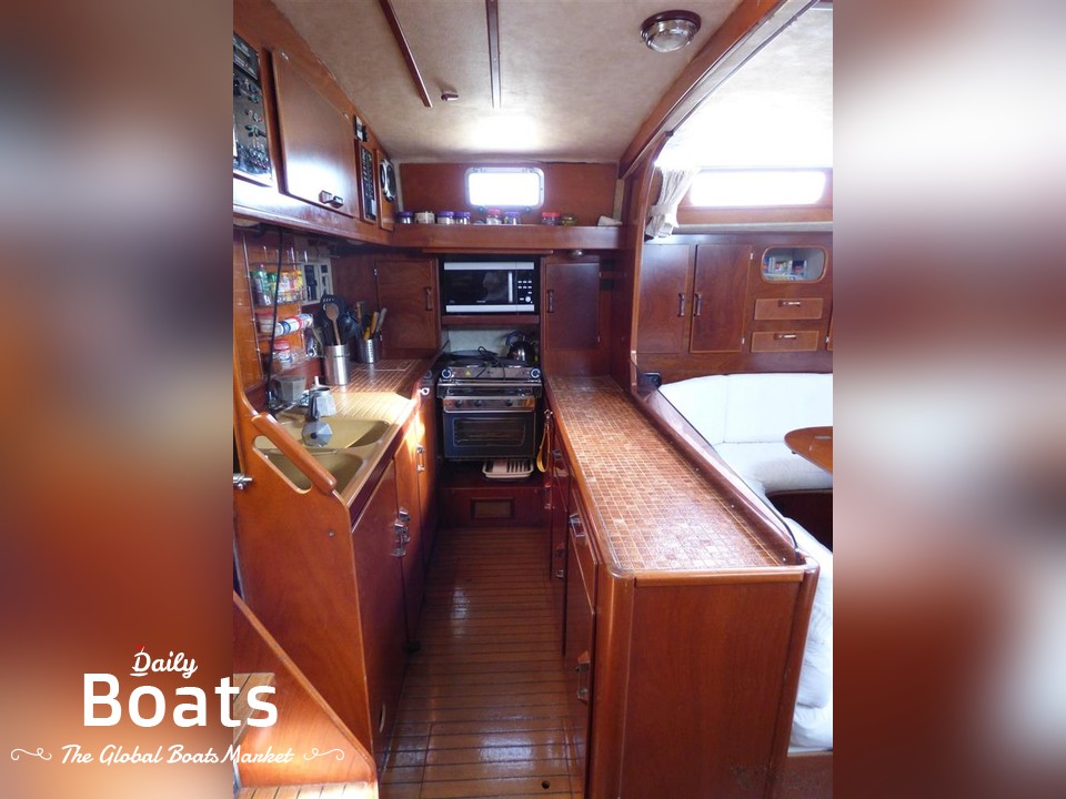 1992 Amel Super Maramu for sale. View price, photos and Buy 1992 Amel ...