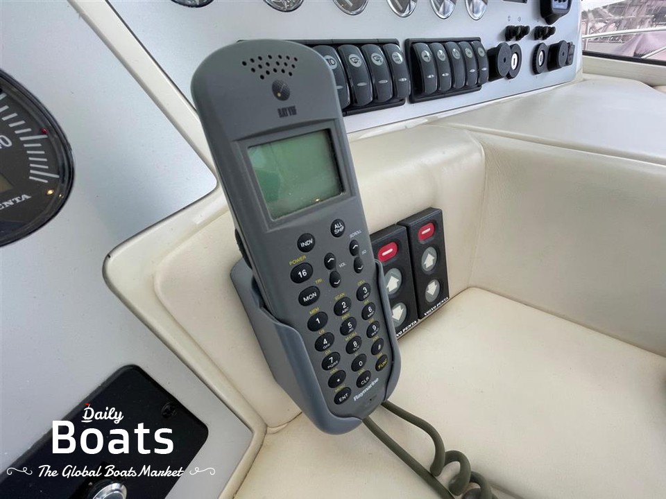 2004 Sealine C39 for sale. View price, photos and Buy 2004 Sealine C39 ...
