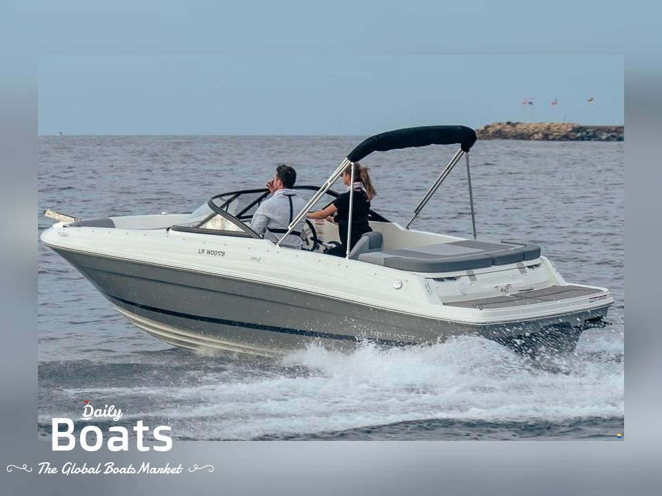 2022 Bayliner Vr4 Bowrider Inboard for sale. View price, photos and Buy ...