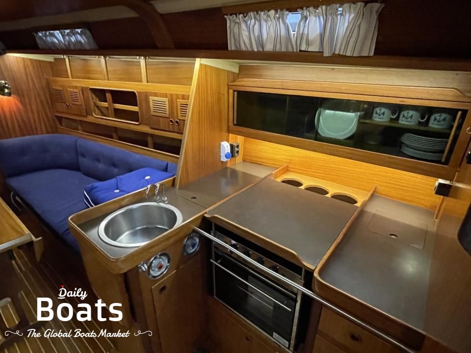 1983 Bianca Yachts 111 for sale. View price, photos and Buy 1983 Bianca ...