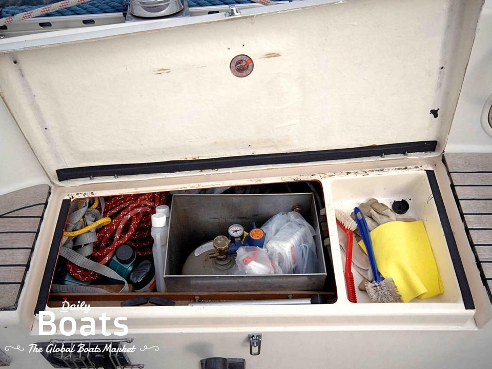 1981 Helmsman Lady 41 на продажу. Посмотреть цену, фотографии и Купить ...