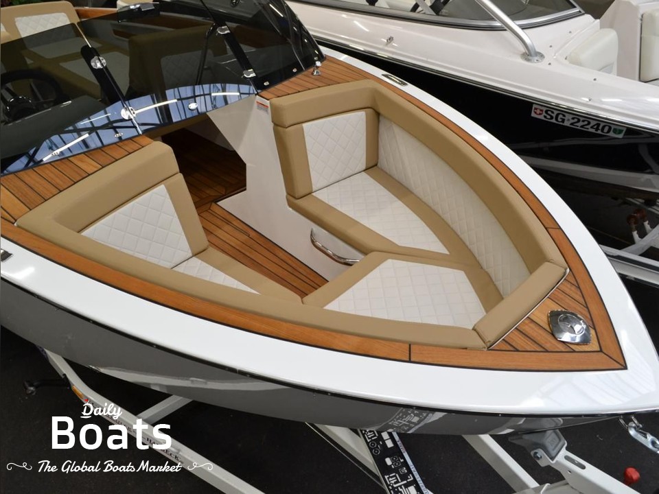 2022 VTS Boats Flying Shark 5.7 Bowrider Deluxe for sale. View price ...