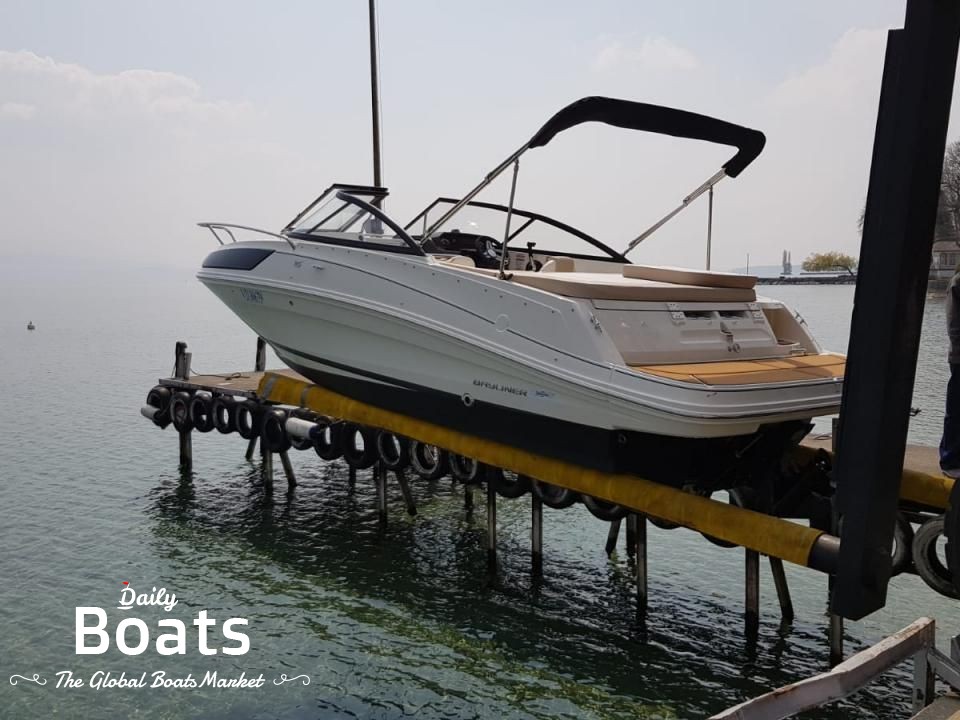 2019 Bayliner Vr5 Cuddy for sale. View price, photos and Buy 2019 ...