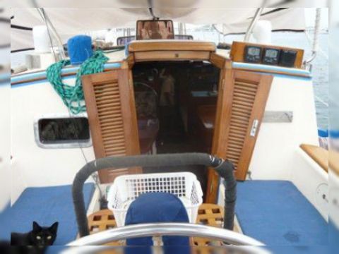 1988 Ted Brewer Three Seas Pilot House 40 for sale. View price, photos ...