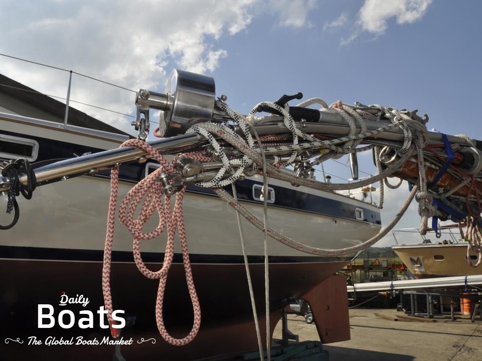 1976 Cheoy Lee Clipper 33 for sale. View price, photos and Buy 1976 ...