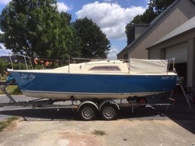 1985 Hunter Medina 20 for sale. View price, photos and Buy 1985 Hunter ...