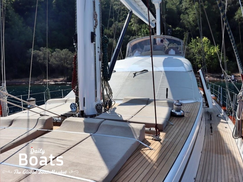 2011 Custom Mirror Yacht Shipyard Built 35 Me for sale. View price ...