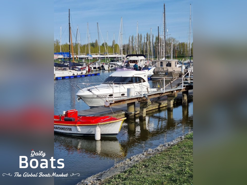 2009 Galeon 330 Fly for sale. View price, photos and Buy 2009 Galeon ...