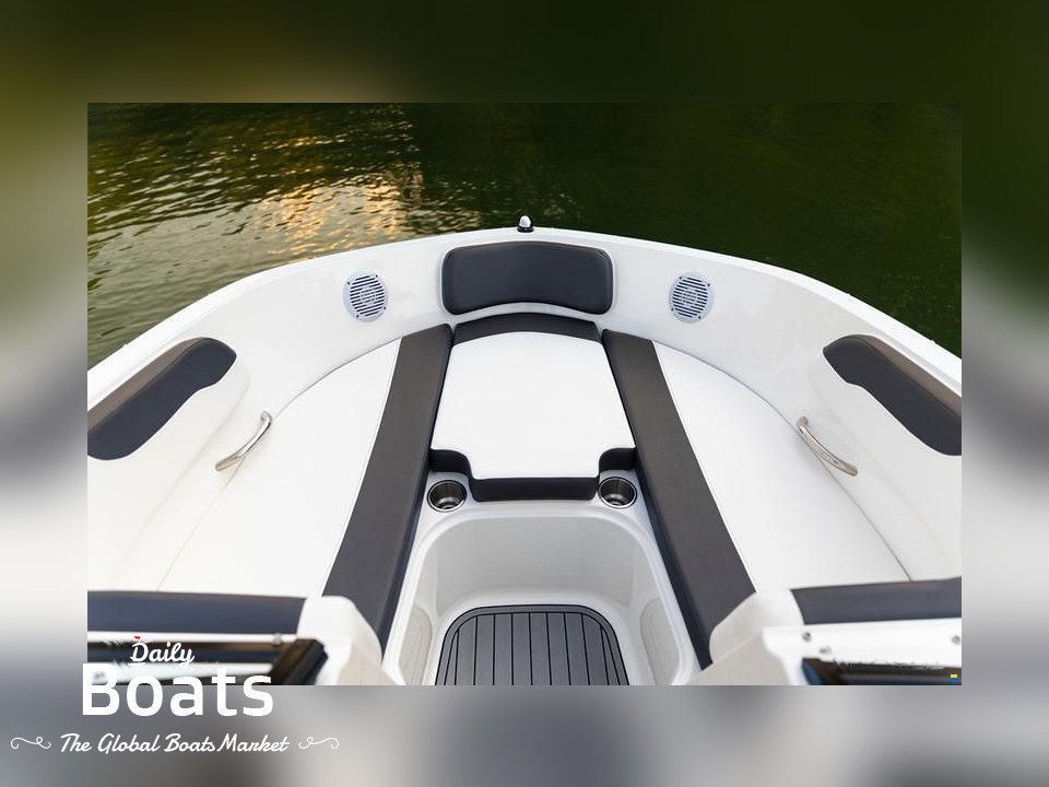 2023 Bayliner Vr5 Bowrider for sale. View price, photos and Buy 2023 ...