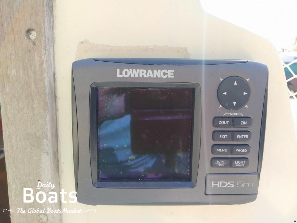 1984 Hunter Liberty 22 for sale. View price, photos and Buy 1984 Hunter ...