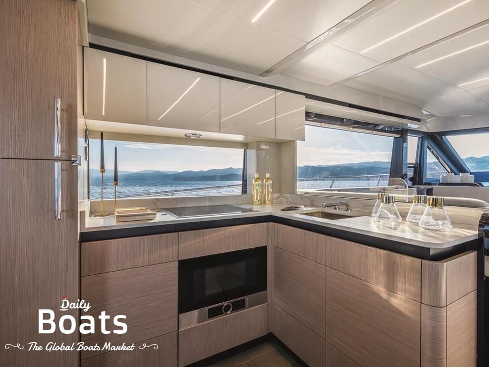 2019 Absolute 62 Fly for sale. View price, photos and Buy 2019 Absolute ...