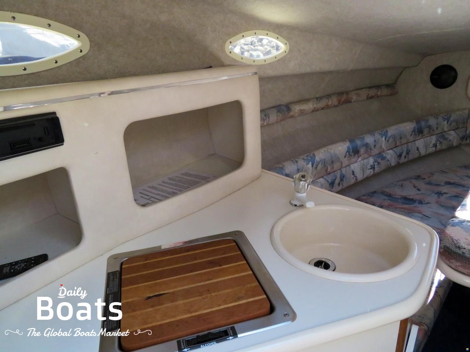 1996 Sea Ray 240 Da for sale. View price, photos and Buy 1996 Sea Ray ...