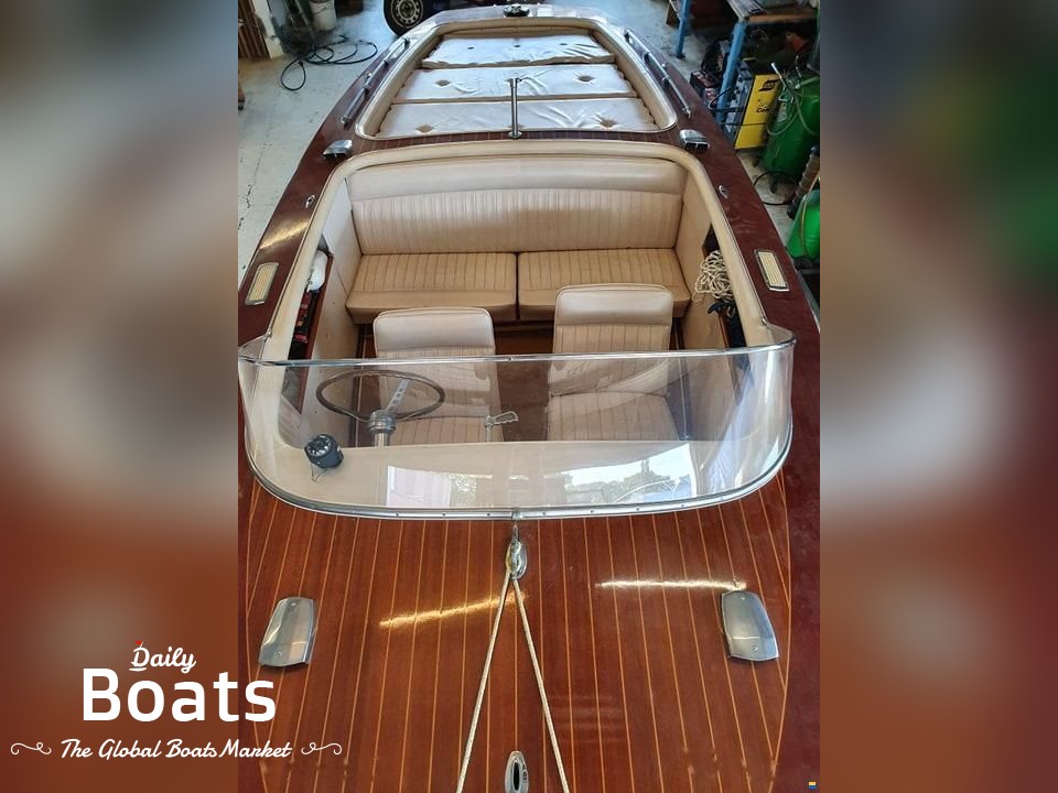 Boesch 580 Runabout for sale. View price, photos and Buy Boesch 580 ...