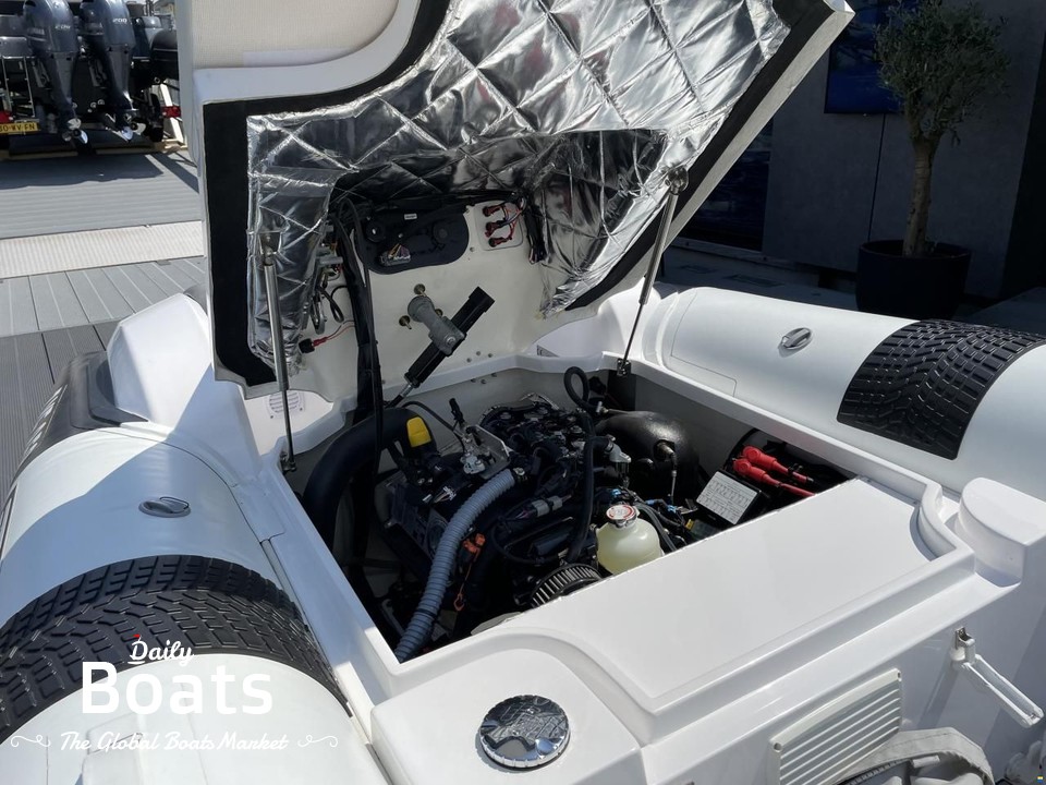 2021 PIRELLI Speedboats J33 for sale. View price, photos and Buy 2021 ...