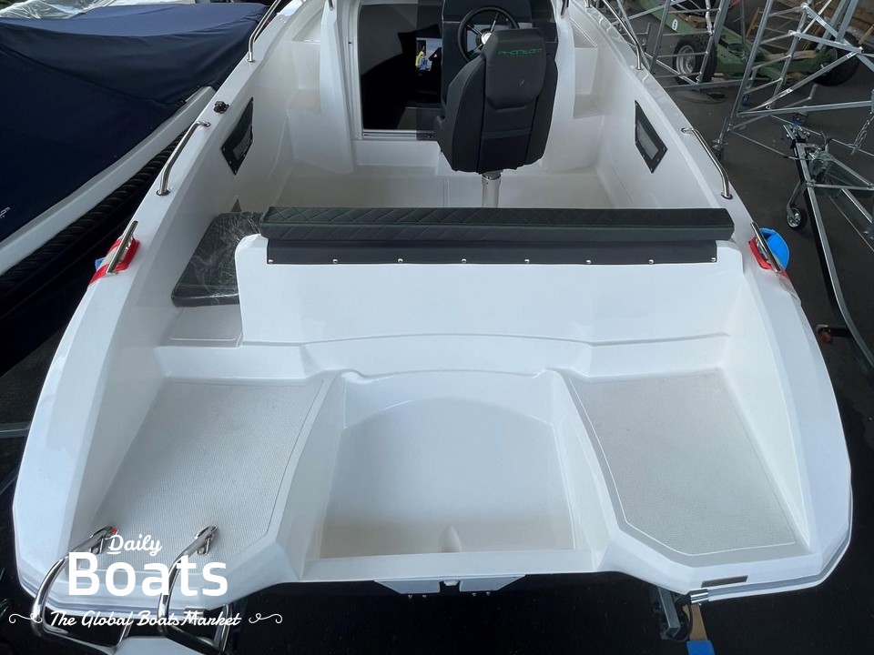 2022 Phantom Yachts 550 Cabin for sale. View price, photos and Buy 2022 ...