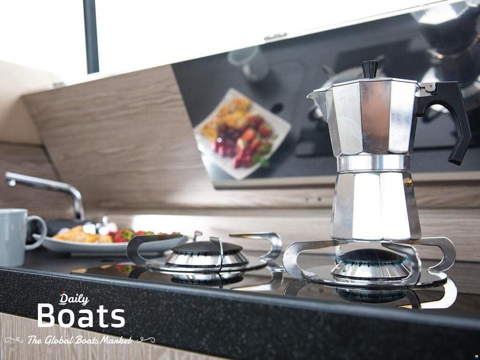 2022 Sealine C390 for sale. View price, photos and Buy 2022 Sealine ...