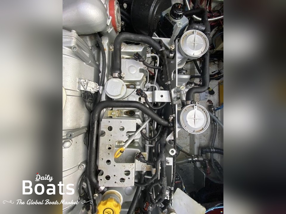 1984 Bayliner 2860 Flybridge Projektskib for sale. View price, photos ...